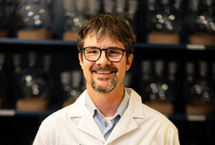 CDMO | A Different Brand of Experts | Cambrex